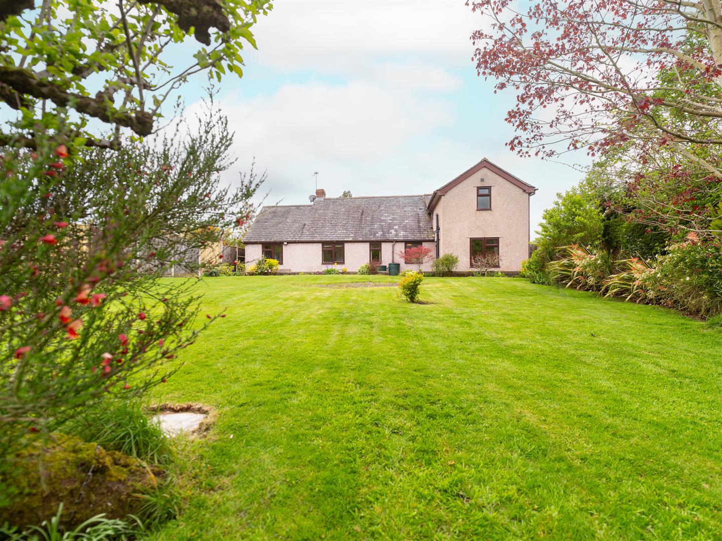 Halls Property Search - Residential, Commercial & Rural Property